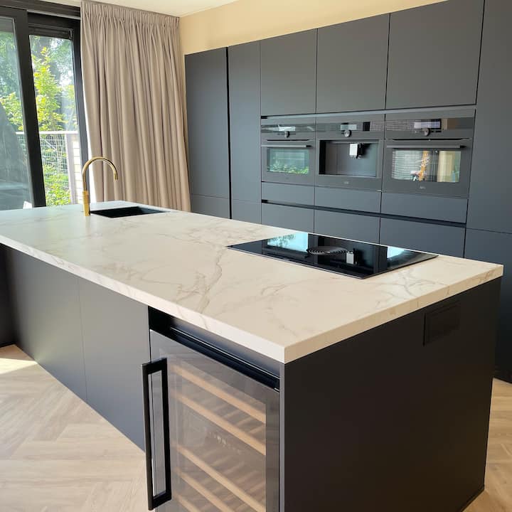 Luxury Family Home - 萊登
