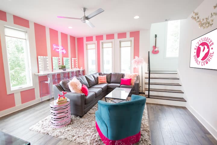 Bubbly Cowgirl Bach Glam Pink 8 Min To Brdwy - Nashville