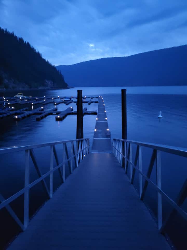 Creekside Oasis On Mara - Sicamous