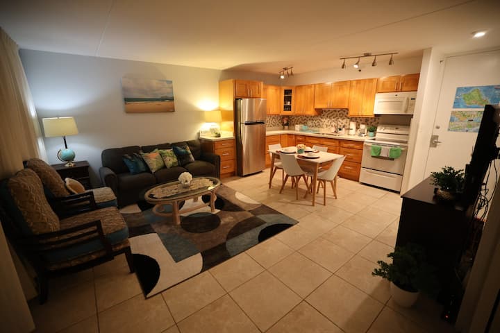 Convenient 1 Bedroom / 1 Bathroom - Honolulu