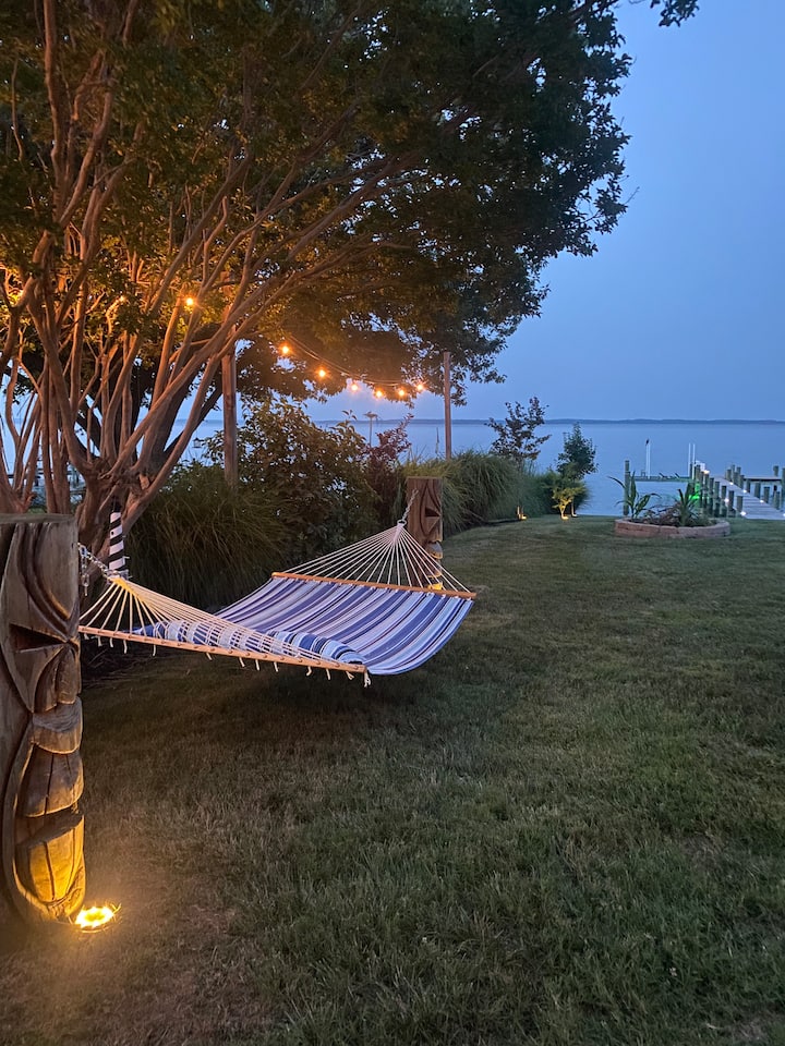 Gable’s Landing On The River. - Chesapeake Bay