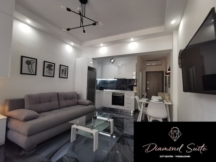 City Center Diamond Suite - 300m From The Seafront - Thessaloniki
