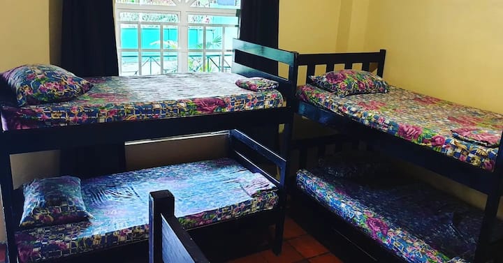 Qci - Gp Rm: 3 Bunk Beds For 6  In Port Of Spain - Port of Spain