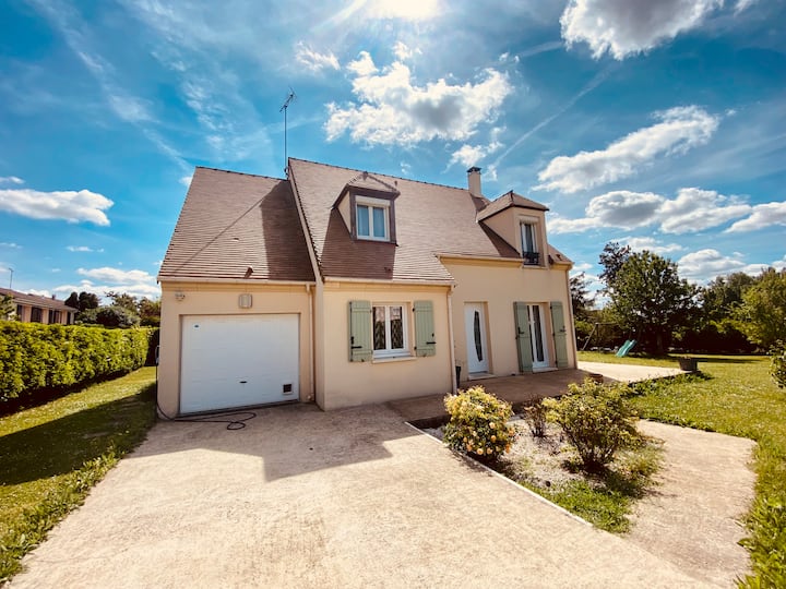 Maison Familiale /Jo 2024 Paris. - Thoiry