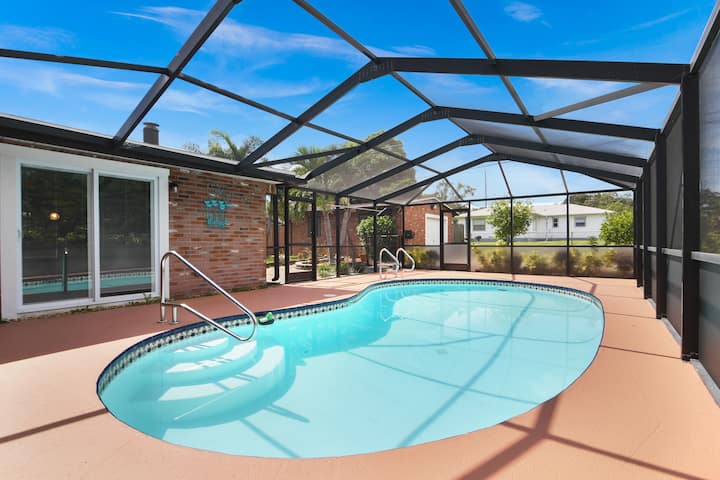 Private Corner Home - Pool In Clearwater - Clearwater, FL