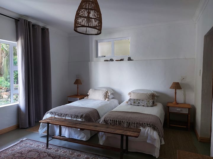 25 Vasco Da Gama - Kenton-on-Sea