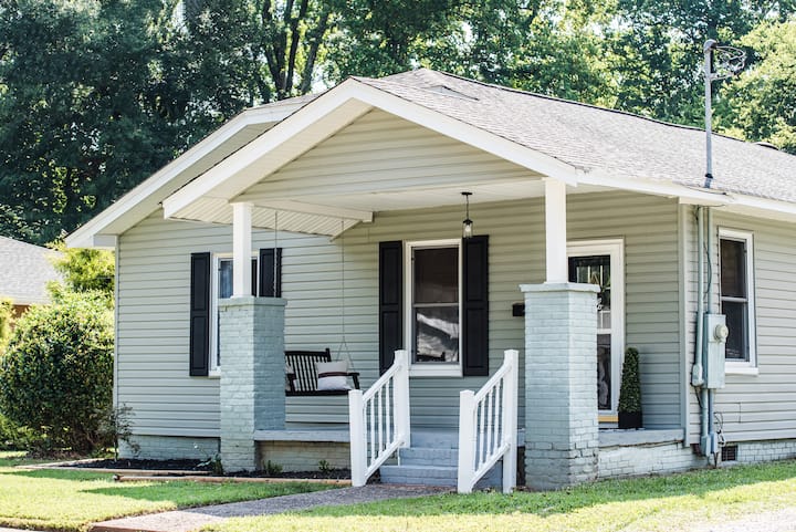 Downtown Ft Mill Remodeled Home-3 Queens-sleeps 6 - Fort Mill, SC