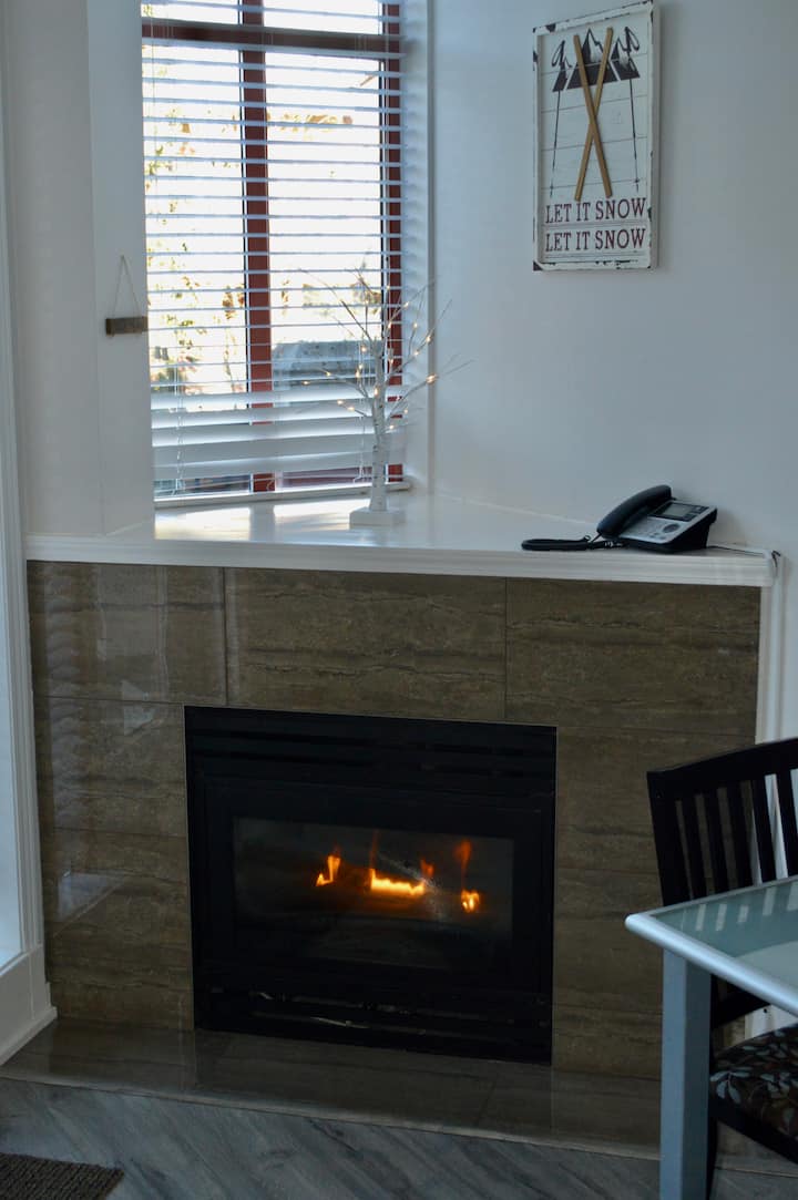 Heart Of The Village Studio W Hot Tub/sauna/gym - Whistler