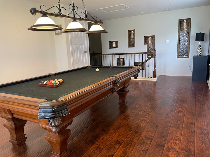 5 Bedroom 281/evans Gated Game Area & Pool Table - Stone Oak - San Antonio
