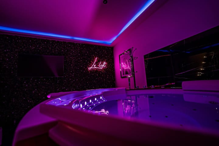 Le Loft Suite Avec Jacuzzi Et Sauna - Nancy