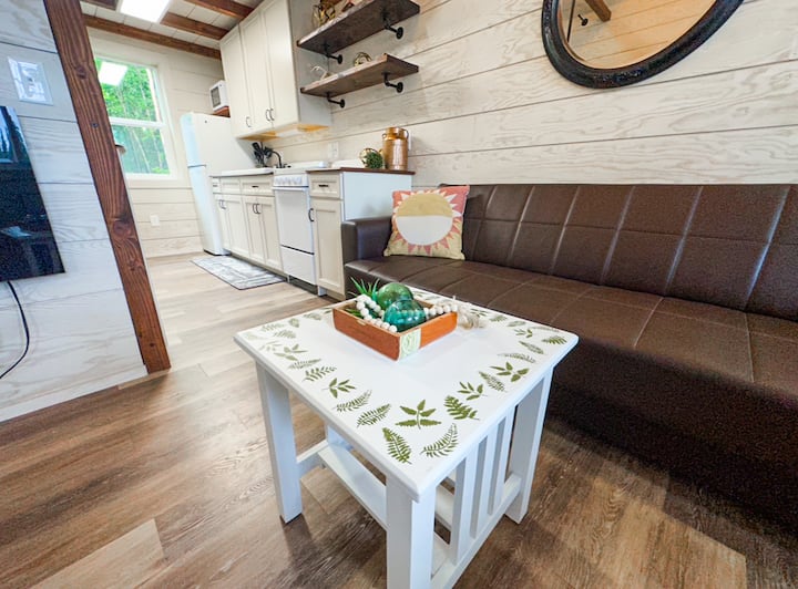 New Kenai River Cozy Tiny Home With Private Yard - Soldotna, AK