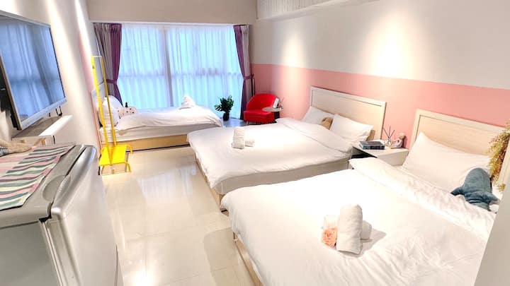 Tpehs E503/粉色夢幻/洗脫烘衣機/台北車站/捷運西門町站走路3分鐘/電梯/住1-6人 - Taipei