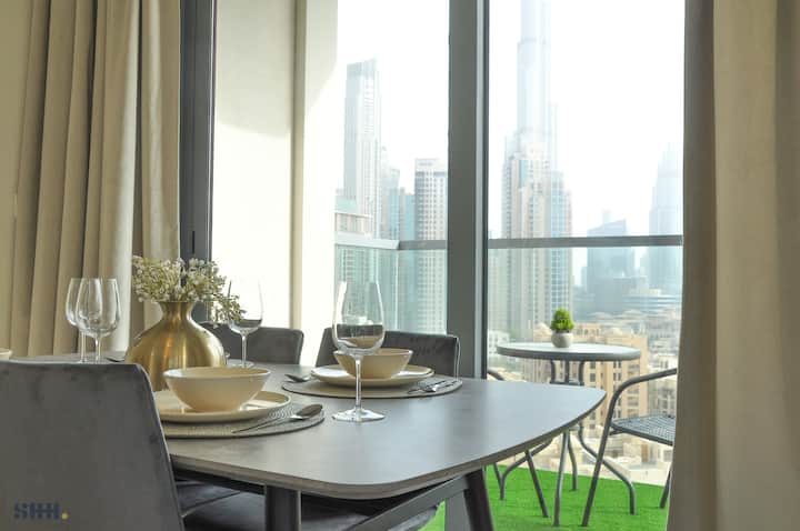 Lovely 2 Br W/burj Khalifa View! - Dubai