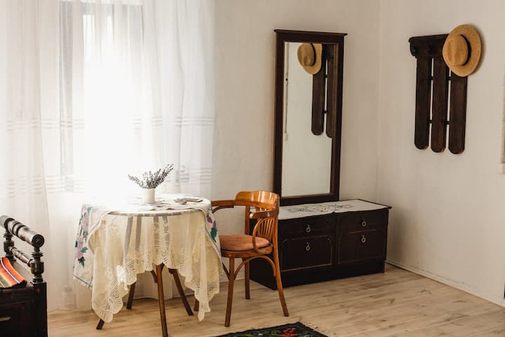 Casa Veche - Moldova
