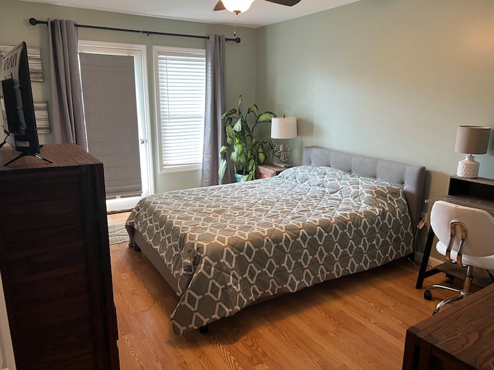 James Island Townhome - 30+ Day Rental Only - Charleston, SC