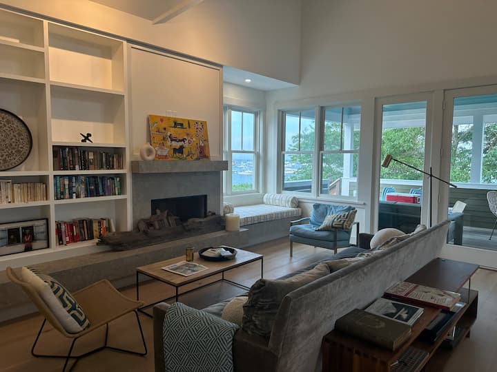 Vineyard Haven Harbor Front - Oak Bluffs, MA