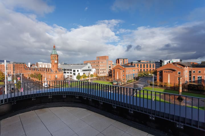 3br - 10 Mins Walk To Central Belfast With Terrace - 貝爾法斯特