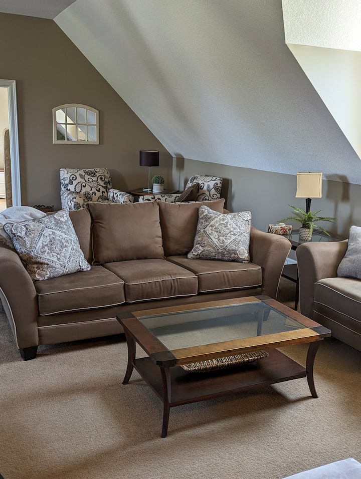 Country Getaway Guest Loft Sleeps 5 People - 해밀턴