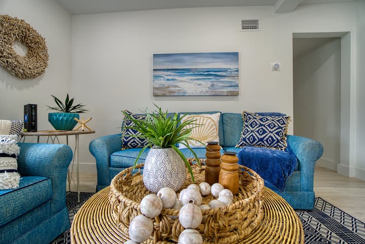 Serene Abode W/3br |2 Mi To Ocean|5 Mi To Mayo - Neptune Beach, FL