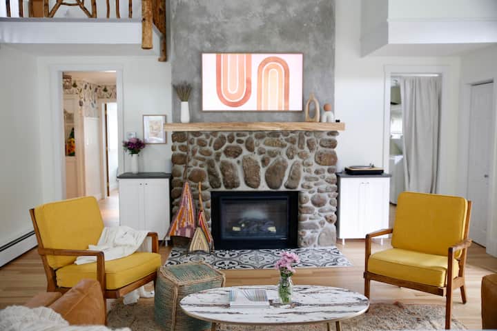*Hot Tub* Kayak*views* Stylish Waterfront Retreat - Red Hook, NY