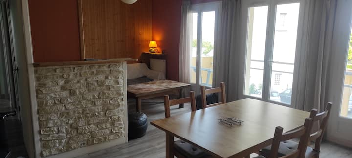 Appartement Entier 77 M2. Proximité De La Gare. - Granville
