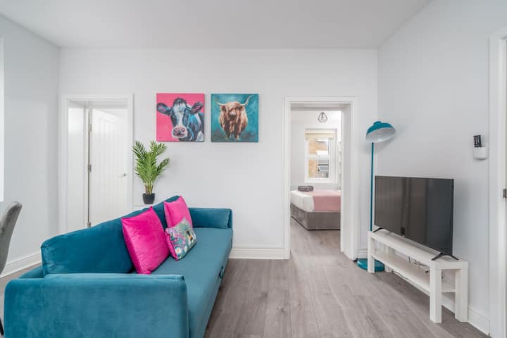 Spacious 2bd Flat In East London's Famous Brick Ln - London