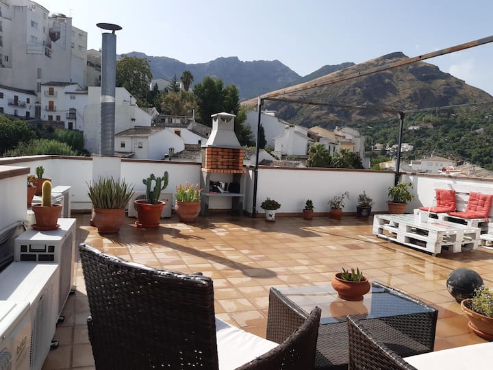 Casa Con Terraza En Cazorla. - Arroyo Frio