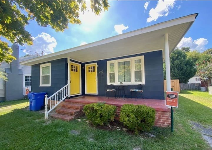 Cozy Carolina Cottage 1 - Fayetteville, NC