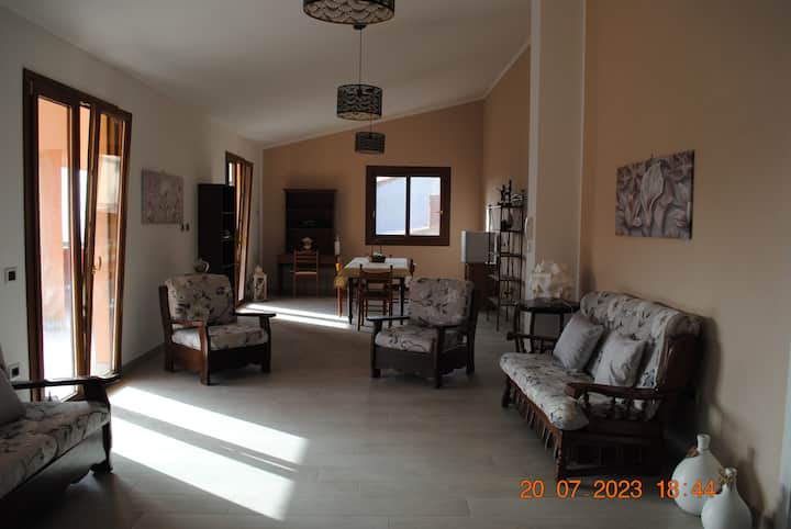 Marimoniale Piccola Con Bagno In Comune - Sorso