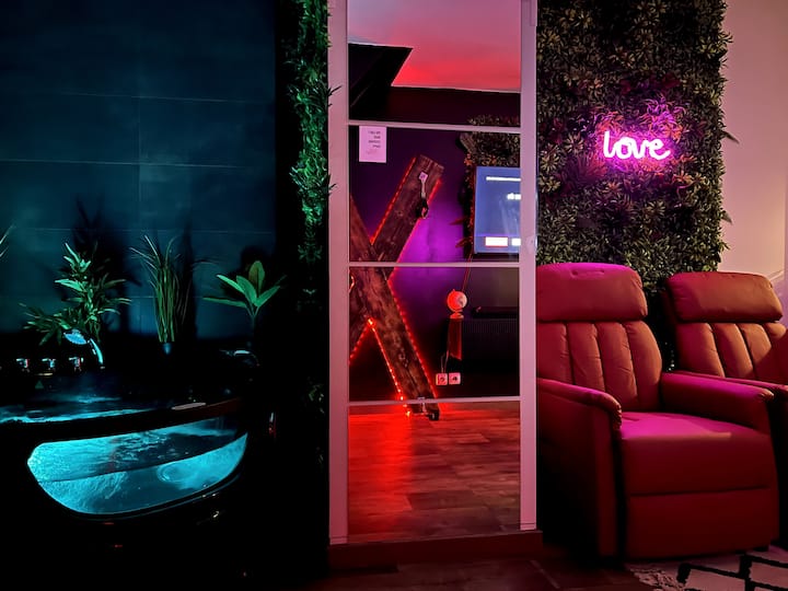 Red Love-room / Balnéo & Plus ! - Souppes-sur-Loing