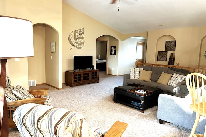 Golf Course-black Hills-clean Family Home W Garage - Rapid City, SD