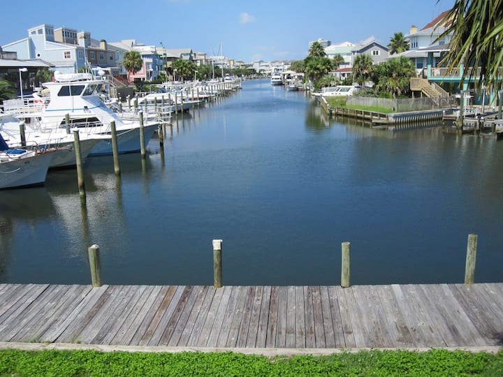 'Pirate's Pearl' - Views W/ Dock - Pensacola Beach, FL
