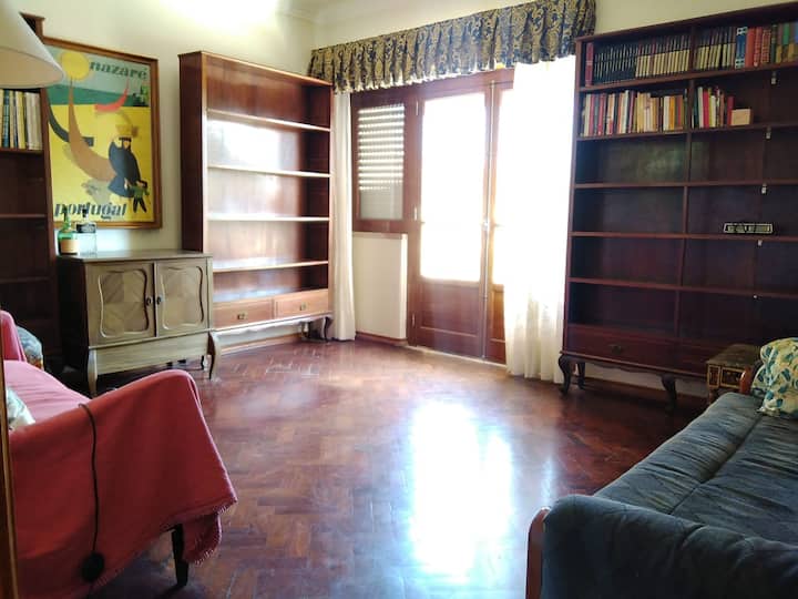 Casa Na Parede - Estoril