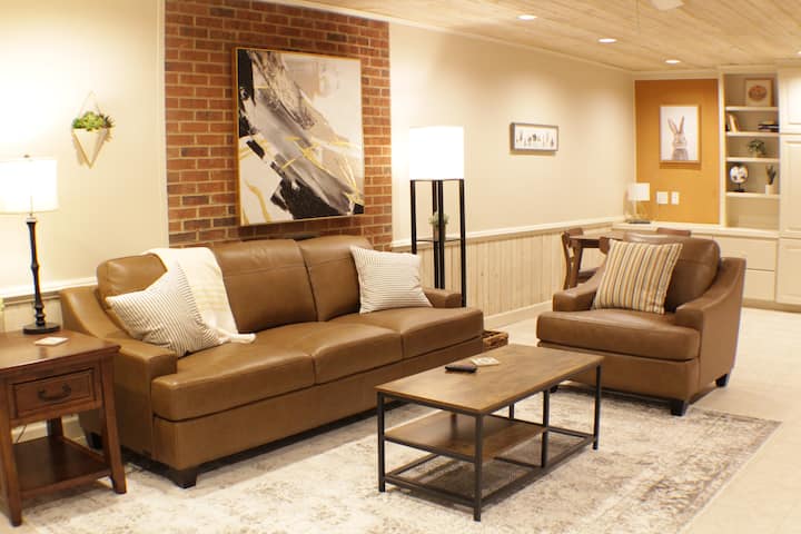 Suite Basement - Raleigh, NC