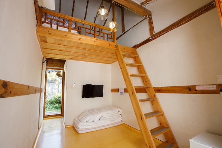 Duplex Triple Ondol Gaeunchae - Jeonju-si