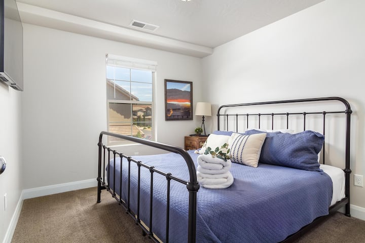 Top Southern Utah Adventures | New Wifi | Pool/spa - Washington, UT