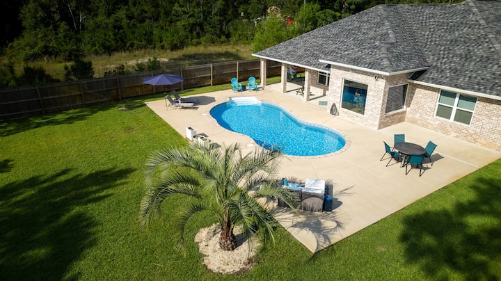 Private Salt Water Pool 3 Mi To The Beach, 4 Bdr - Navarre, FL