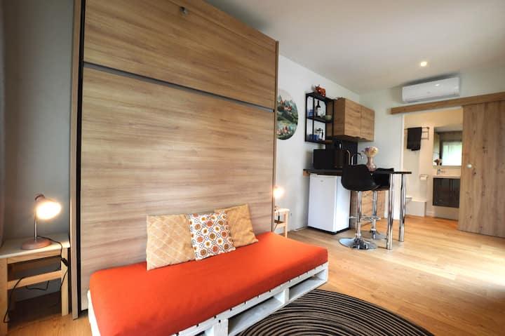 Tiny House Avec Clim, Terrasse Et Parking - ibis budget Bordeaux Est Lormont