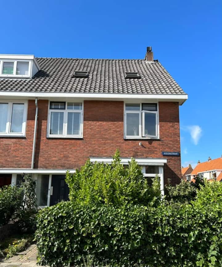 Sfeervolle Jaren 30 Hoekwoning In Den Helder - Den Helder