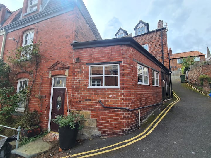 Cottage Close To Harbour - Robin Hood's Bay