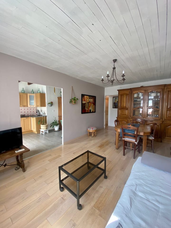 Maison De Village Lumineuse Avec Grand Garage. - Cabestany