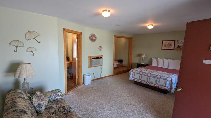 Rustic Lodge Room At Nova Motel - Ludington, MI