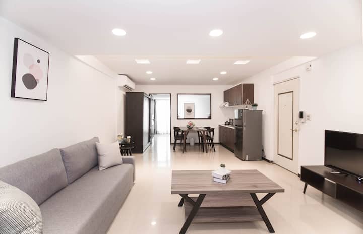 Q22n 《2 Bdr Apt/big Balcony/ Ximen Mrt 10 Mins!》 - Da’an District