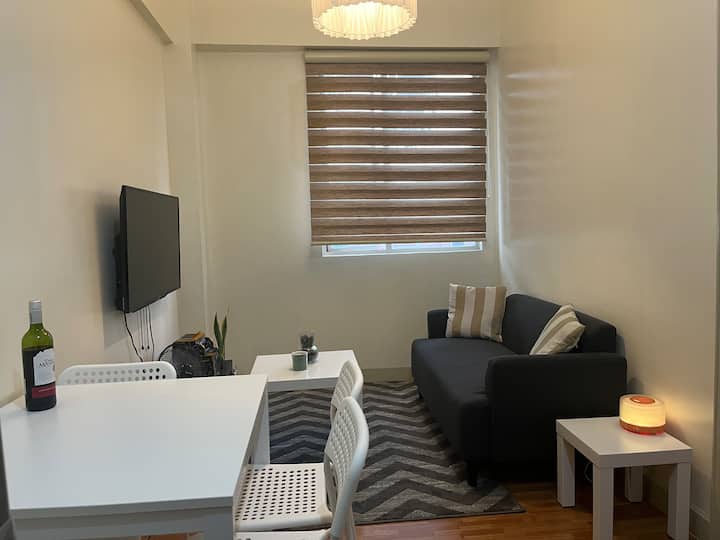 Cozy Condo With Pool Access - General Trias