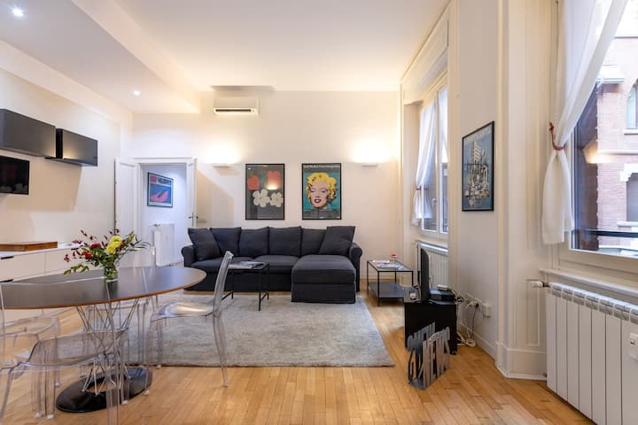 Modern Two Bedrooms Apartment In Castello Cova - Milan