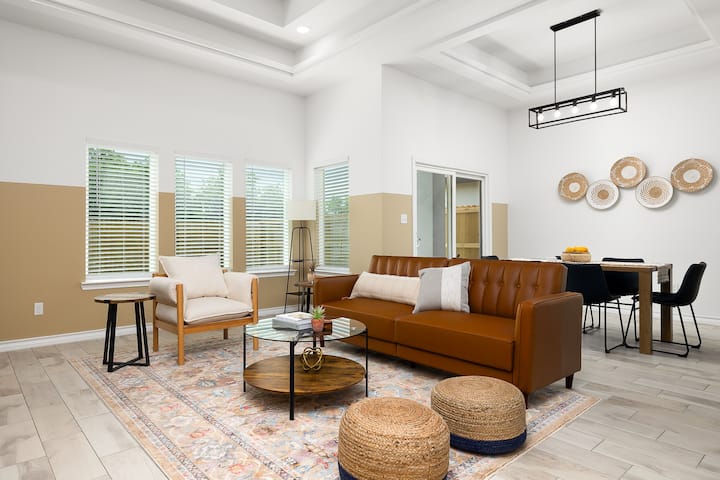 Spacious Retreat For Your Crew - Brownsville, TX