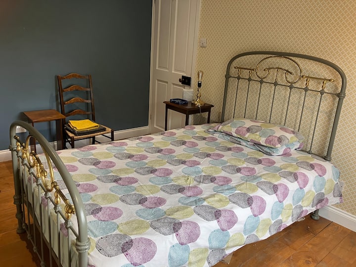 Room - Cottage In Knaphill - Woking