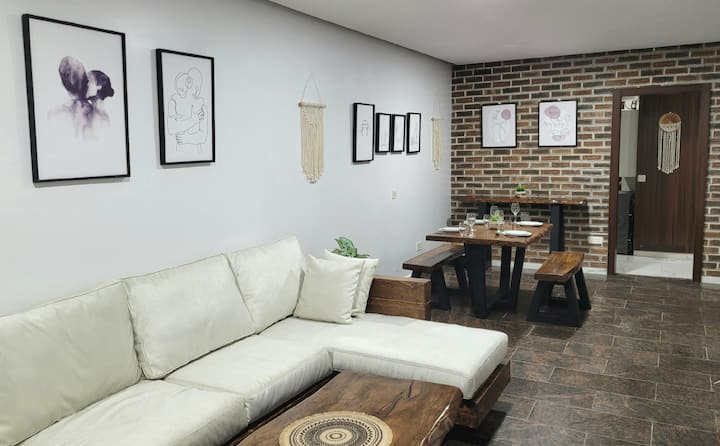 Unique 1br,woodland Whisper Retreat - Lagos