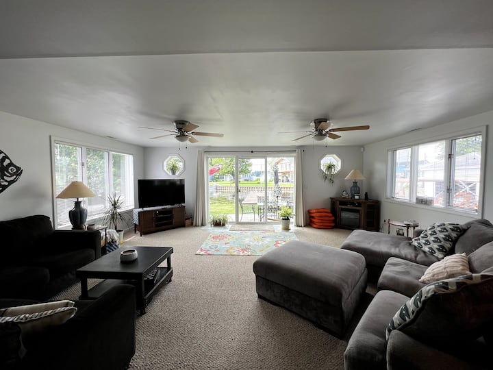 The Bae House - Sodus Point, NY