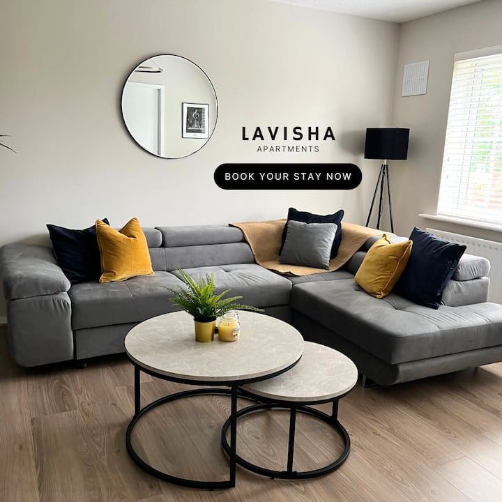 Stunning 2 Bedroom City Centre Apartment + Parking - Solihull